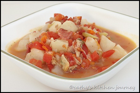 cathy's kitchen journey: Manhattan Clam Chowder